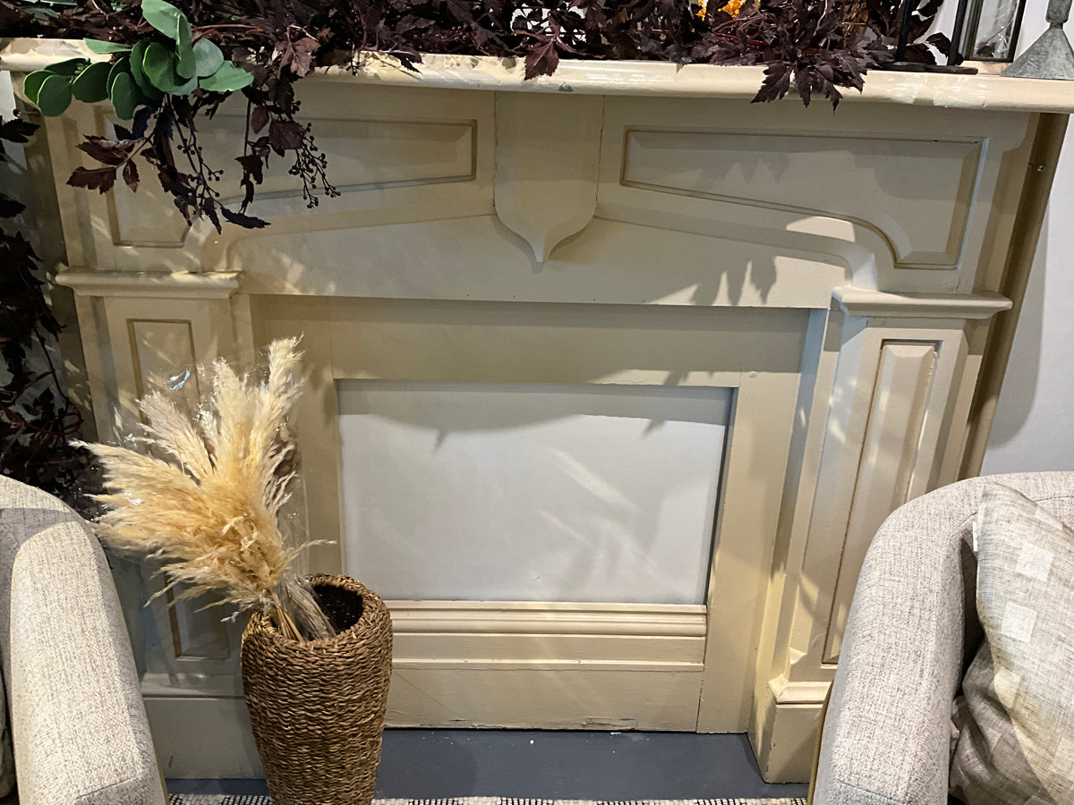 Fireplace mantle – Eastwood home
